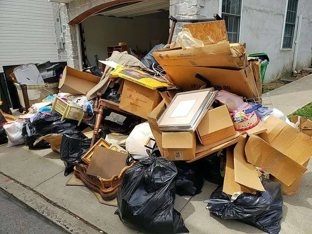 Residential Junk Removal | Residential Clean Out Services